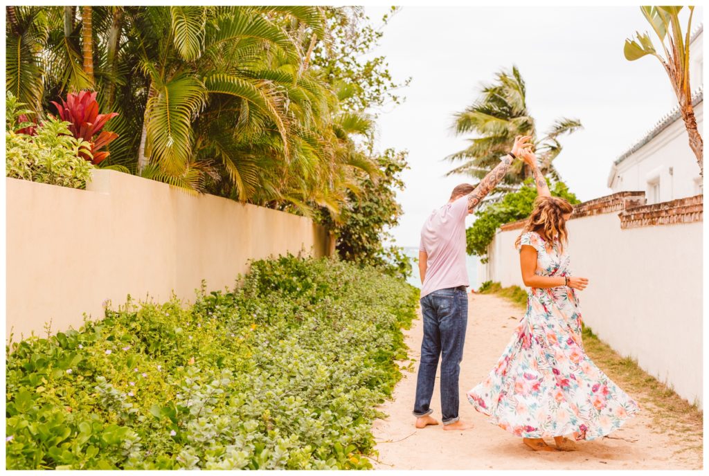 Alex & Arianna Oahu Anniversary Session - Brooke Michelle Photo